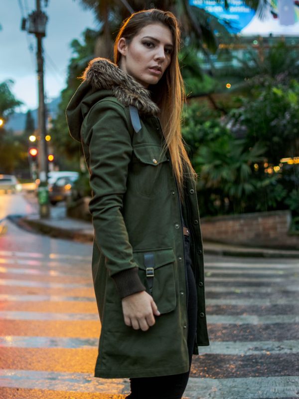 Parka Clásica Negro Mujer - La panaderia rusa